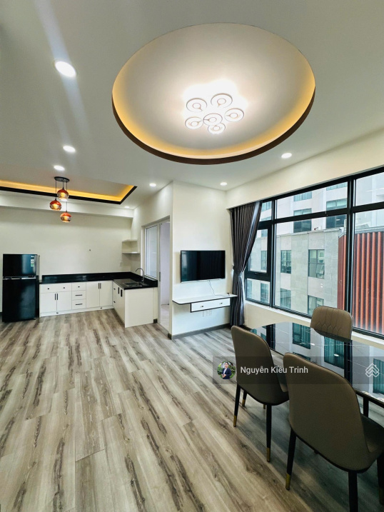 Kiều Trinh - Bán căn góc rẻ view phố nhộn nhịp toà 1A mặt Đường Hòn Chồng ngắm biển đẹp trong PN