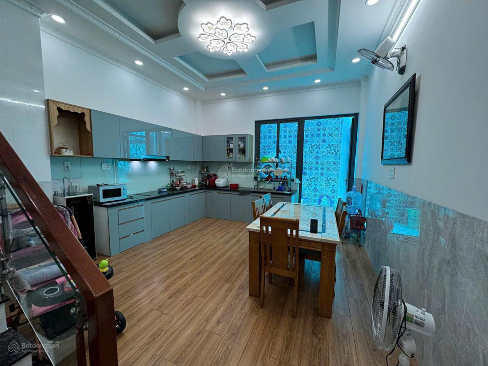 Cuối năm NH thanh lý nhà ngay MT Đặng Thùy Trâm, Phường 13, Bình Thạnh, sổ hoàn công