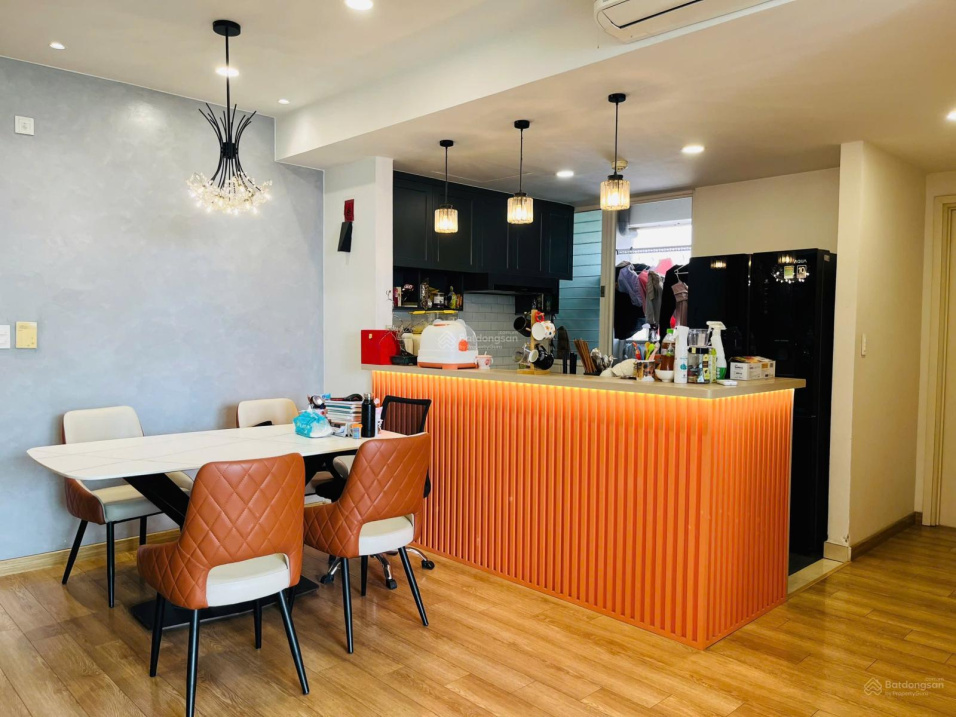 Bán nhanh CH The Krista 3PN2WC 101.8m2 NTCB tầng trung view thoáng giá 5.2tỷ sẵn Sổ công chứng ngay