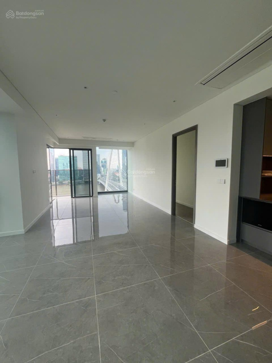 Cần bán căn hộ Metropole Opera 3 phòng ngủ