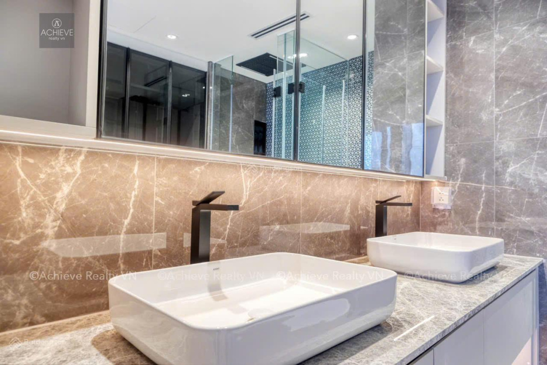 Cần bán căn hộ Metropole Opera 3 phòng ngủ