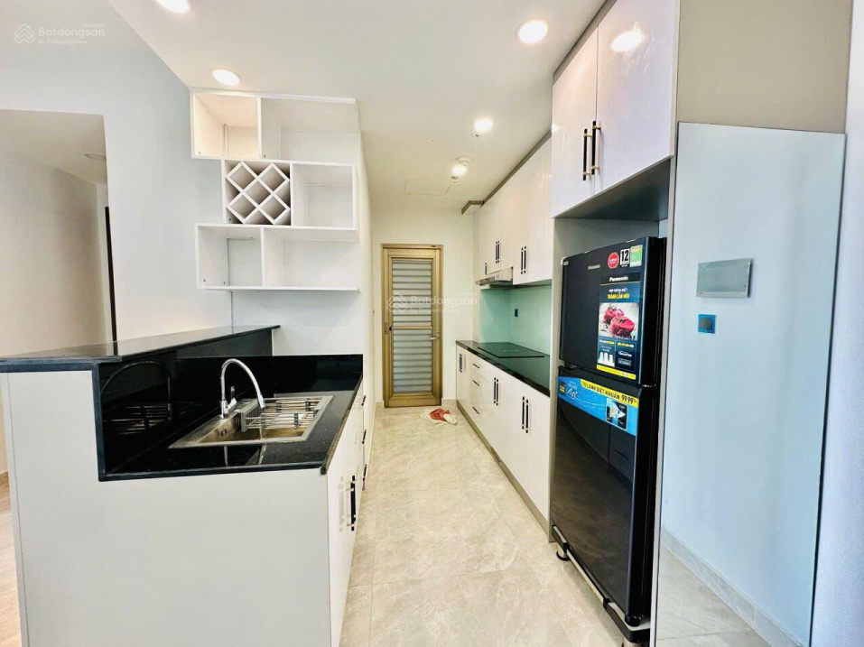 Bán căn hộ Midtown M8 Phú Mỹ Hưng lầu 7