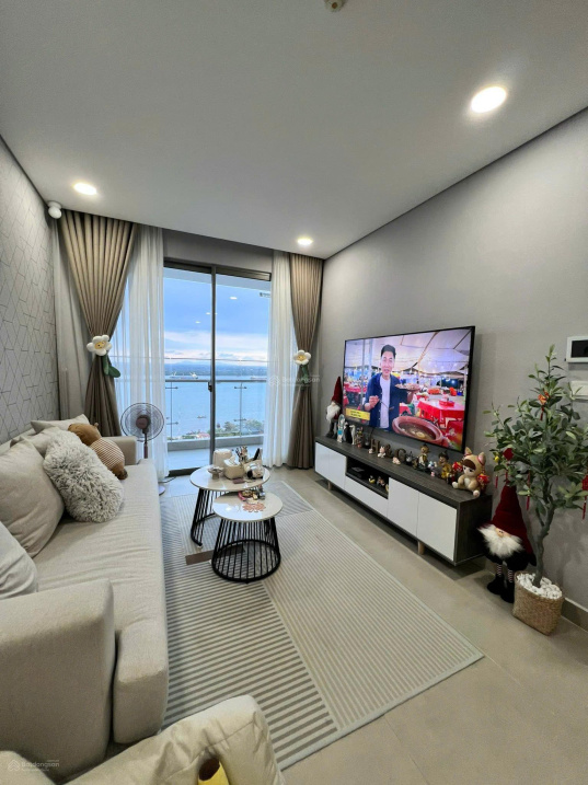 Cho thuê nhanh căn 1PN SKY 89 giá 11tr NTCB và 12-13tr full nội thất. Khu cao cấp nghỉ dưỡng 5 sao