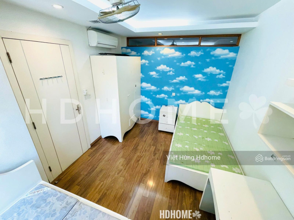 Bán CHCC Mandarin 168 m2 - 4 phòng ngủ, tầng cao view đẹp - giá 9x tr/m2 bao phí - LH 0904 011