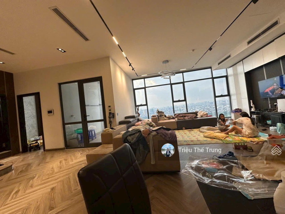 Bán căn penthouse duplex 230m2 tại Mipec Long Biên, với view sông Hồng tuyệt đẹp