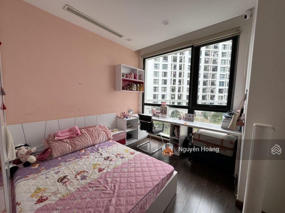 Bán gấp căn hộ 3PN tại Royal City, căn góc, 181m2, 24 tỷ, LH: 0365 691