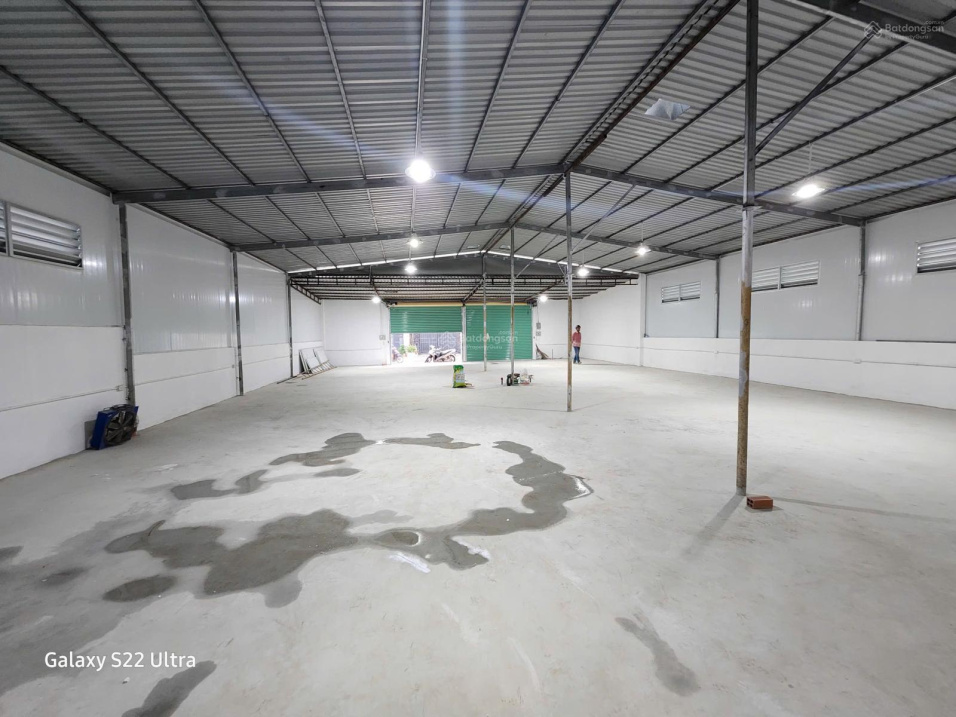 Kho xưởng 300m2 QL13 đường cont gần N4 Hiệp Bình Phước