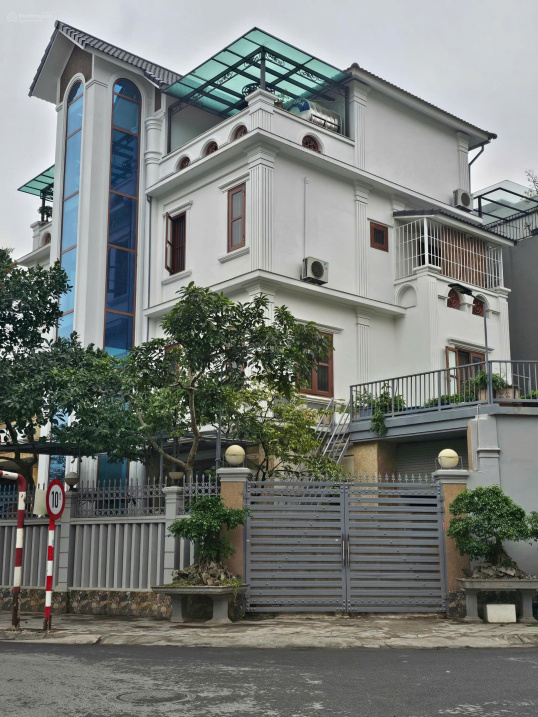 Chỉ 50 tỷ sở Hữu BT Siêu Sang KĐT TP Giao Lưu PVĐ, full gỗ thịt ngập không gian xanh trồng rau sạch