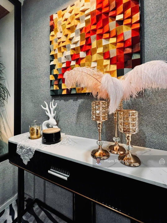 Bán căn hộ 132m2, 3PN+1 view thành phố, cửa TB, ban công ĐB, chung cư ...