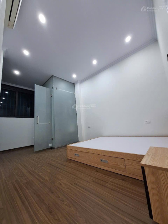 Chính chủ bán căn góc penthouse VP5 Bán Đảo Linh Đàm, view xuống hồ, DT 71.5m2, giá 2.85tỷ, nhà đẹp