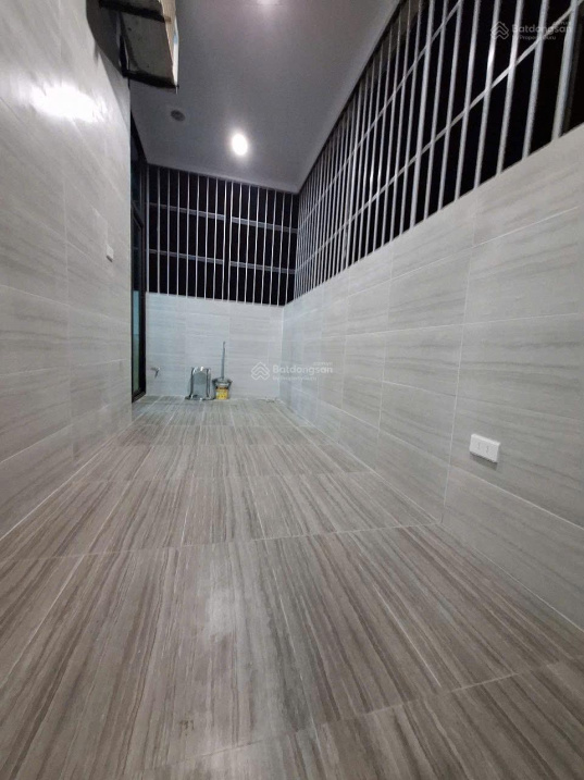 Chính chủ bán căn góc penthouse VP5 Bán Đảo Linh Đàm, view xuống hồ, DT 71.5m2, giá 2.85tỷ, nhà đẹp