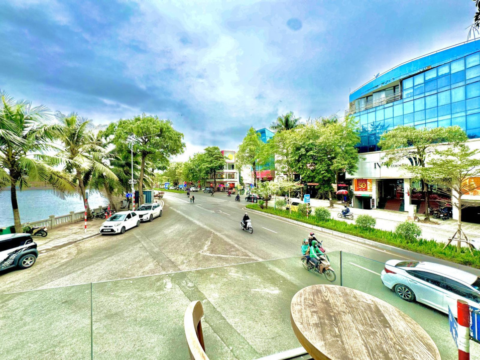 Cho thuê sàn 500m2 view Hồ Tây - Lạc Long Quân - KD mọi mô hình (chính chủ)