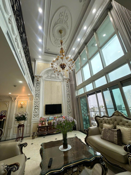 Bán CC Duplex Mandarin Garden, 33 tỷ VND, 307m2, 4PN, 3WC, đẹp, nhiều tiện ích Hot!