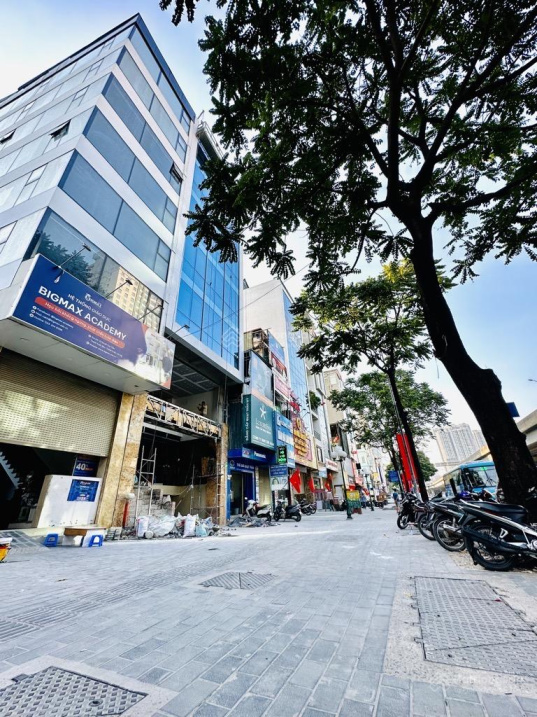 Toà building siêu khủng mặt phố Khuất Duy Tiến - trung tâm quận Thanh ...