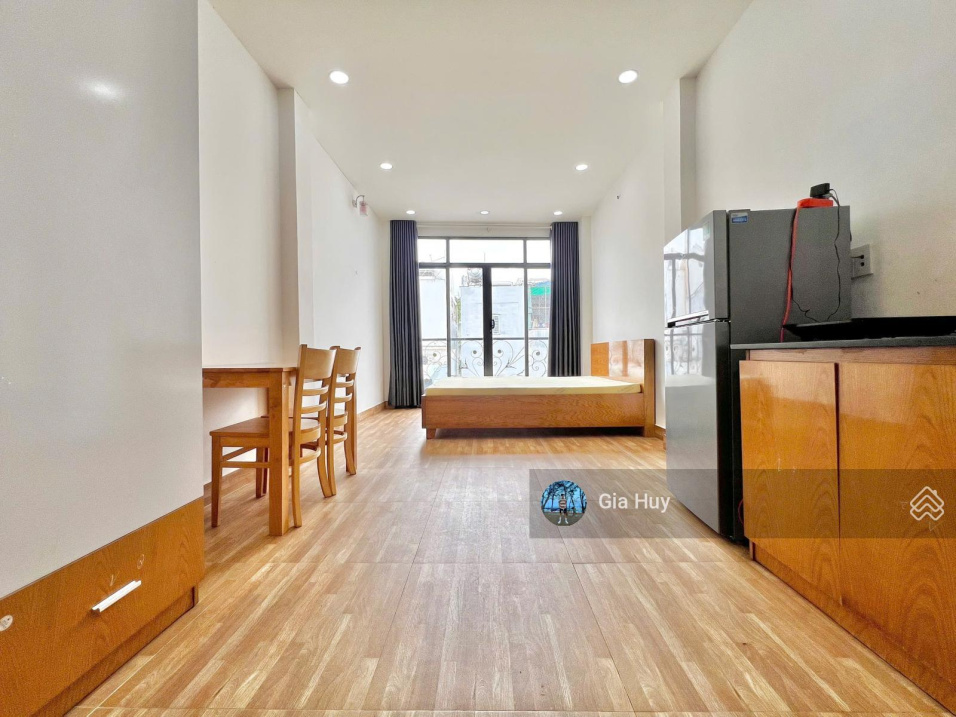 Studio balcony - 45m2 - full nội thất - ngay chợ Tân Định - Giáp Q3