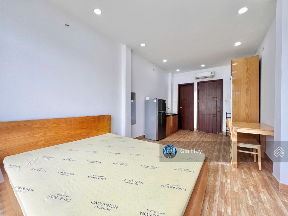 Studio balcony - 45m2 - full nội thất - ngay chợ Tân Định - Giáp Q3