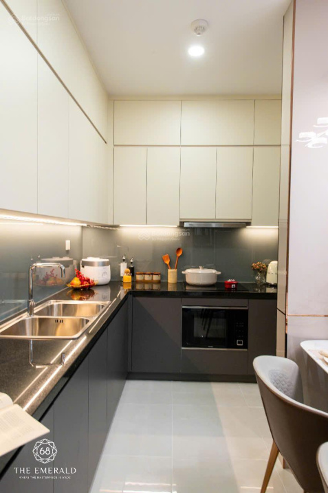 230tr sở hữu căn hộ The Emerald 68, mặt tiền QL13 cách chợ Bến Thành ...