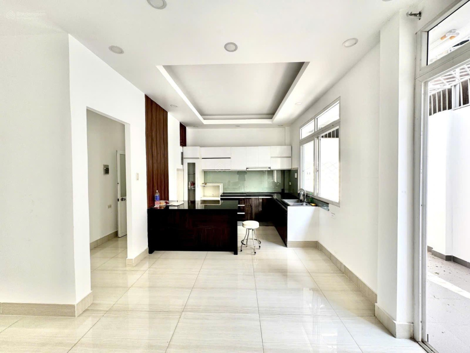 Biệt Thự Ngay Ngã Tư Hàng Xanh P26 Q.BT 4 tầng - ô tô vào nhà - Ngang ...