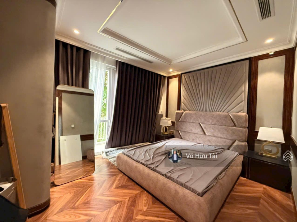 Bán 1 trong 2 căn trục chính Park Riverside thô 18tỷ, full NT 20tỷ