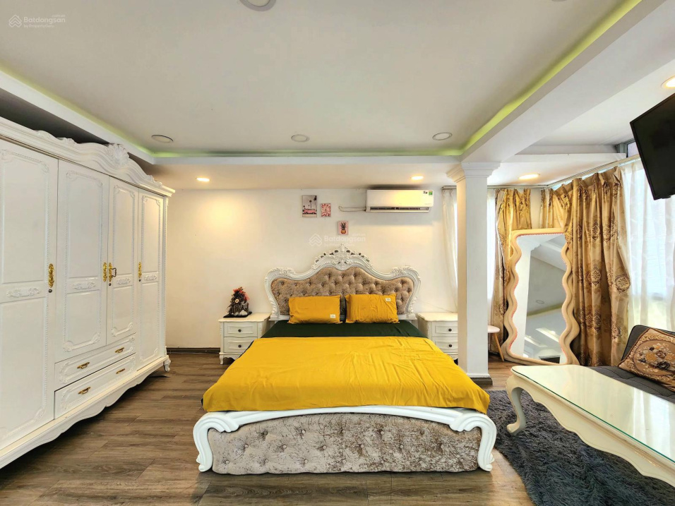 Penthouse trung tâm 45m2 balcony trồng cây, bồn tắm lớn, gần Chợ Thị ...