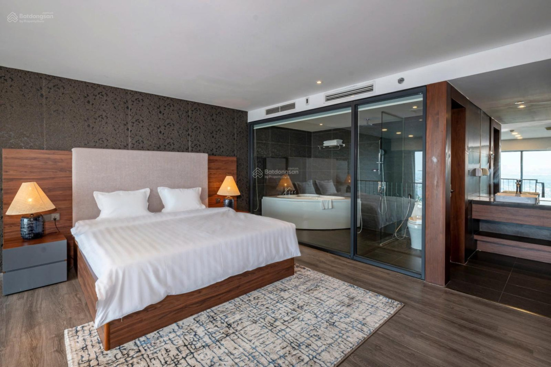 Bán căn Duplex 2 tầng chung cư tại PentStudio, 26 tỷ, 195m2, full nội thất view trọn Hồ Tây