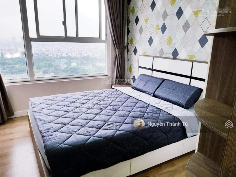 Cho thuê 2pn 2wc 92 m2 Gold View Q4 full Nt Giá 18tr/th. Lh: 0909 943