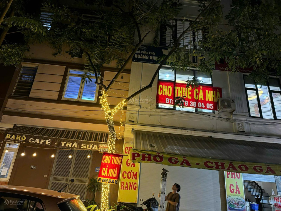 Cho thuê cả nhà 40m2 full NT, mặt tiền 8m vỉa hè siêu rộng 3 ôtô tránh. Kinh doanh sầm uất ngày đêm