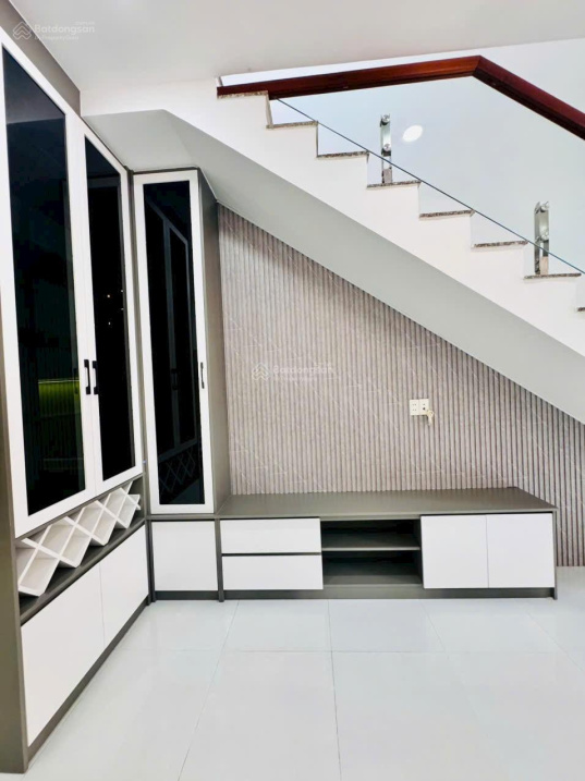 Bán nhà SHR 51m2, 1 lầu, 2P, hẻm ô tô ở An Phú Đông Q12. Giá: 4,25 tỷ