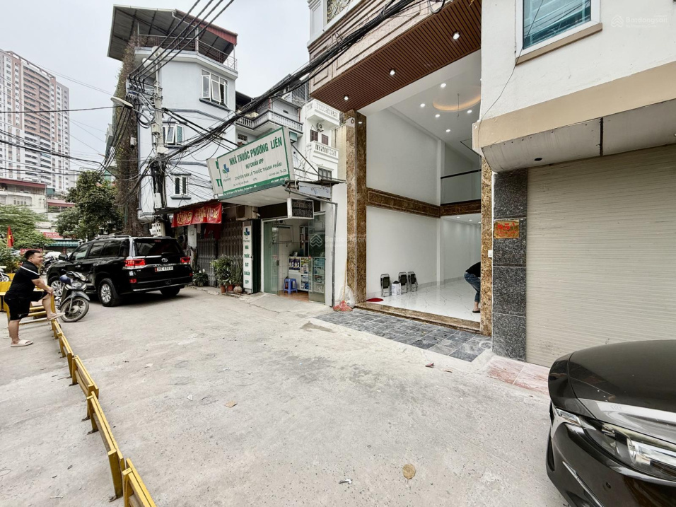 Bán nhà KPL phố Tân Mai, hồ Đền Lừ. 75m2 xây mới 7 tầng. Nhà 2 mặt thoáng. 3 ôtô đỗ cửa. Kinh doanh