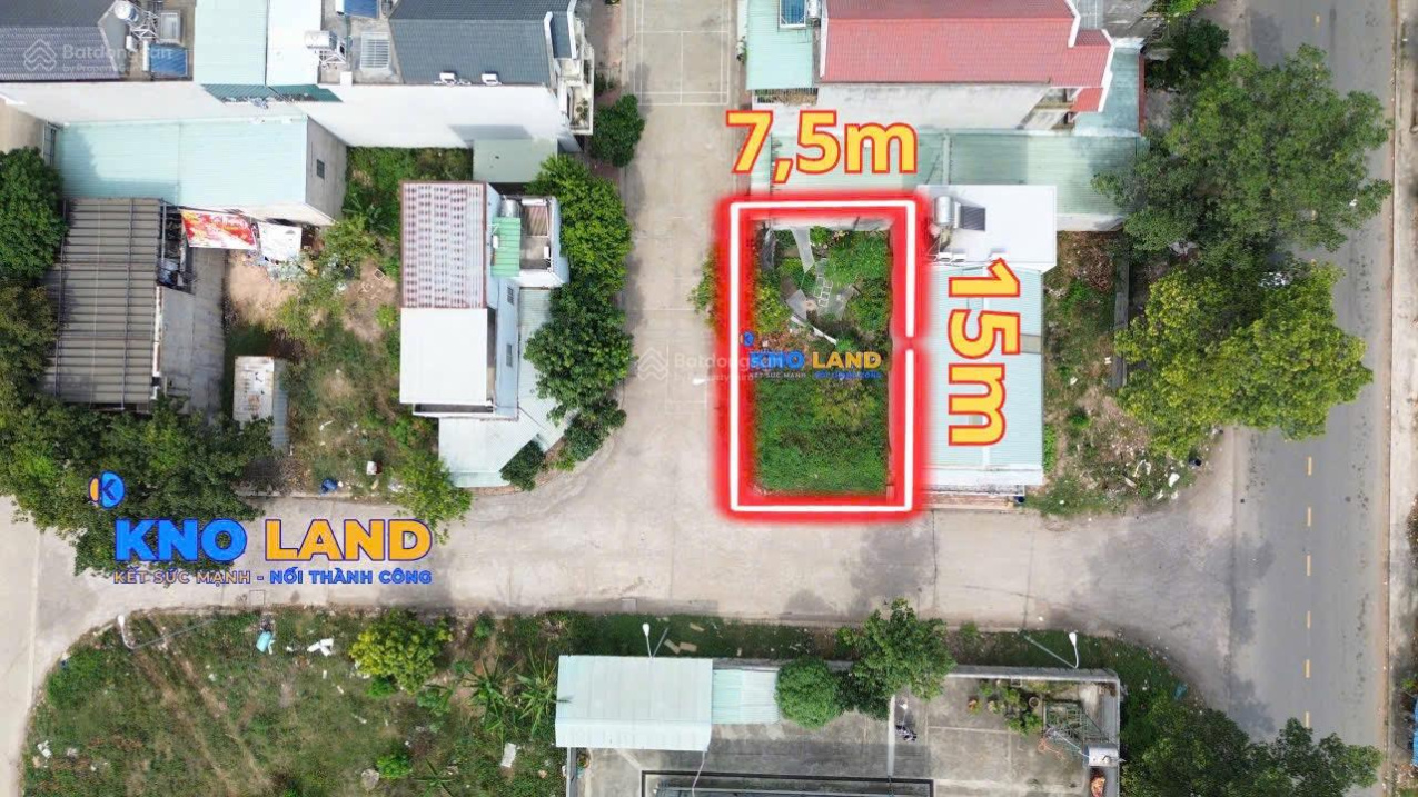 Góc 2 mặt tiền khu dự án NGAY vincom dĩ an ngã tư 550 , cách 10m là Trụ sở ngân hàng VCB