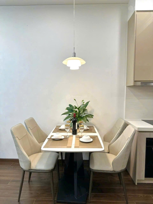 Tôi bán gấp căn 1PN+ 43m2, 2 tỷ 885tr, tầng 16 full đồ đầu tư hơn 250tr ...