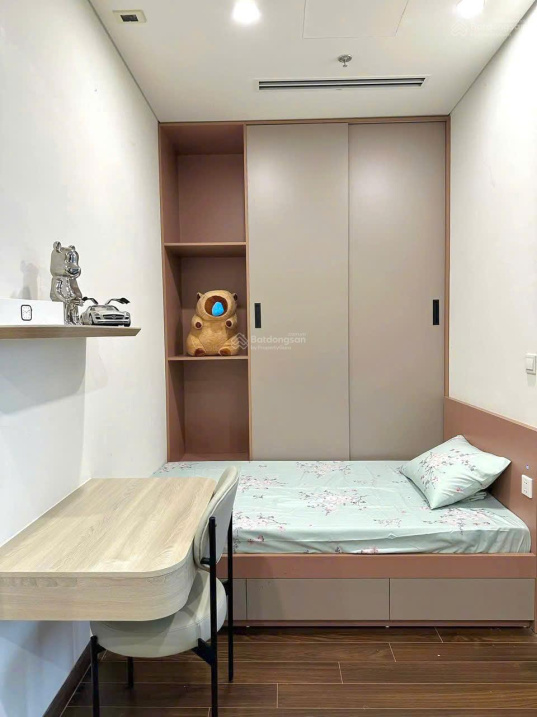 Tôi bán gấp căn 1PN+ 43m2, 2 tỷ 885tr, tầng 16 full đồ đầu tư hơn 250tr ...