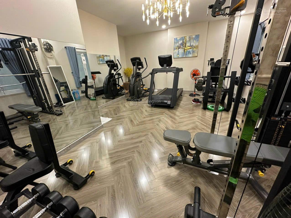 Nhà 306/10A Đặng Thùy Trâm. 4x19m. Trệt 2 lầu ST.giá 9,6 tỷ. Hẻm thông 12m