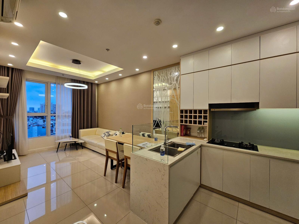 Chính chủ gửi bán Căn hộ 2PN Sky Center / Tân Bình - DT: 74m2 - Giá bán: 4,7 tỷ (Bao thuế phí)