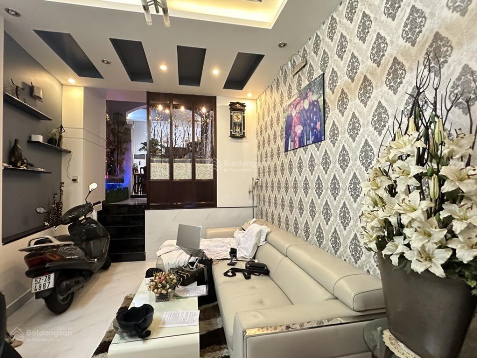 Nhà Mặt tiền đường số 4, P. Tân Kiểng, Q7, 60m2, 4 lầu, 4PN, chỉ 12,5 tỷ!