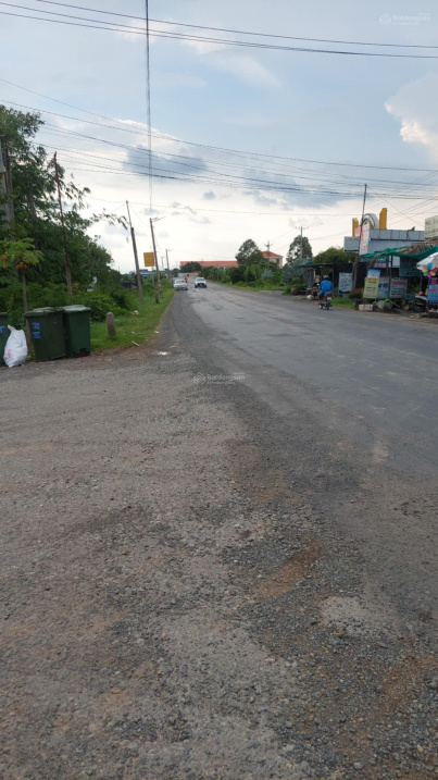 Chủ bán gần 7.000m2 7c đất lúa có 500m2 thổ mt đường nhựa 7m cách ubnd ...