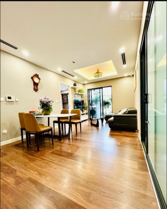 Hiếm! Bán cc CT5 KĐT Mỹ Đình 2, mặt đường Nguyễn Cơ Thạch, 85m 2pn 2wc, mới đẹp ở ngay, có slot ôtô