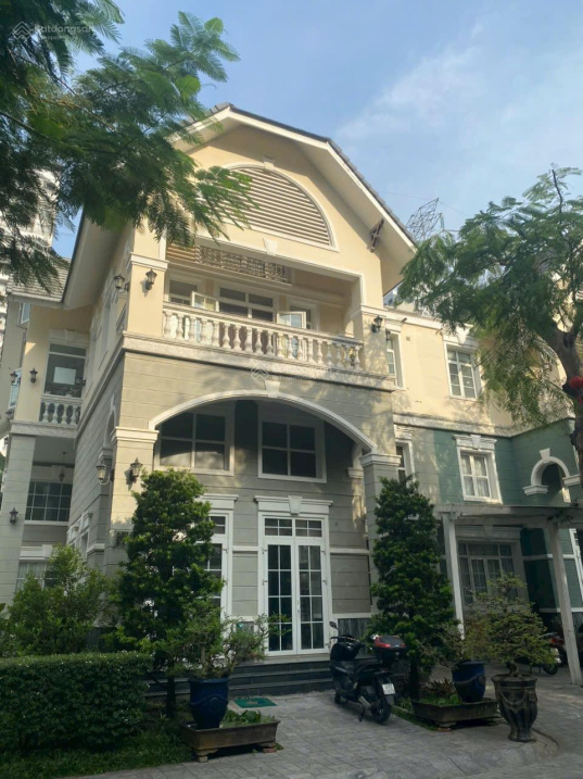 Tôi cần bán biệt thự VIP sân vườn Kim Long sát gần Lotte Q7: 10x21m ...