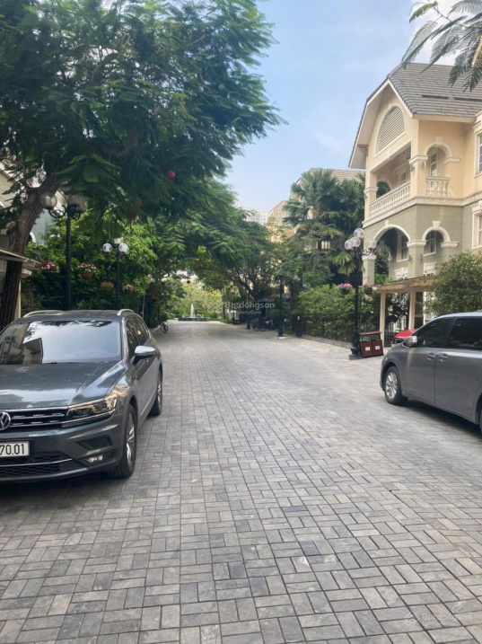 Tôi cần bán biệt thự VIP sân vườn Kim Long sát gần Lotte Q7: 10x21m ...