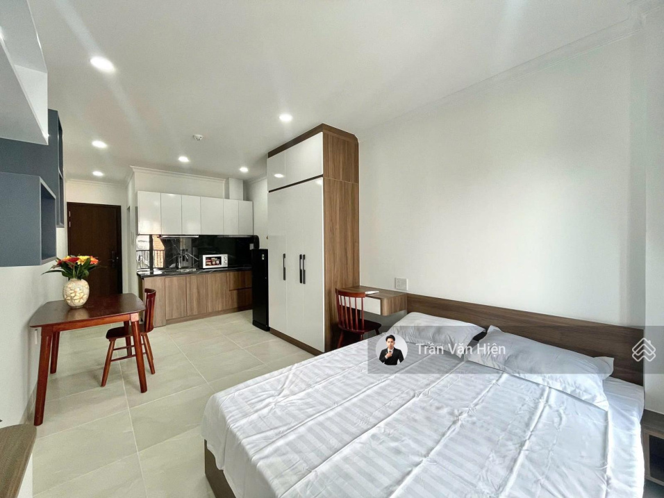 Hàng kín - CCMN ô tô 7 chỗ đỗ cửa, Ngã Tư Sở, 90m2 x 7T, 20PN KK, PCCC đầy đủ, DT 1,5 tỷ/năm