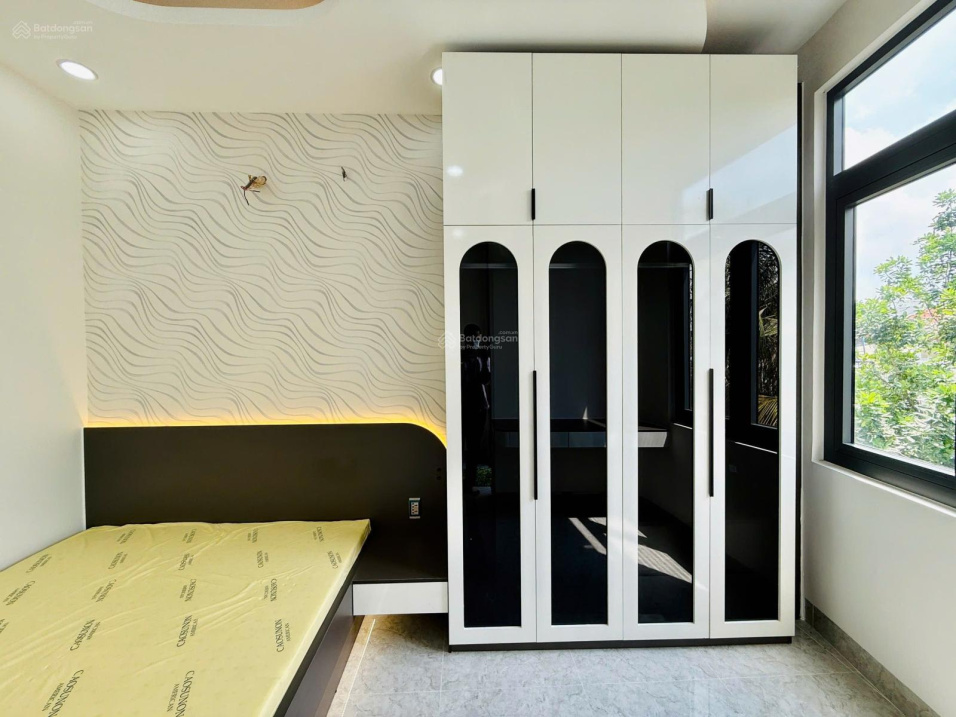 Nhà 3 lầu hẻm 7m cách Hà Huy Giáp chỉ 100m - Gần Ngã Tư Ga. DT 4m x 14m. Khu vip - Giá tốt nhất