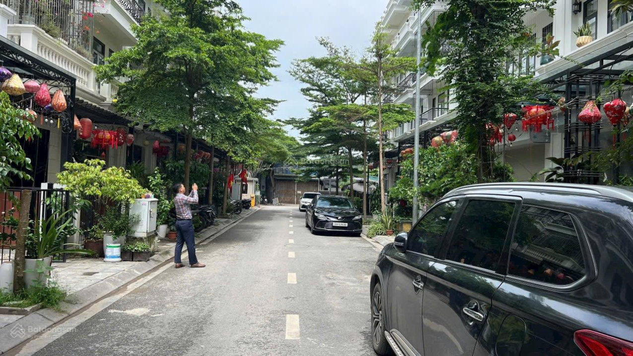 Bán liền kề Vinadic Phú Diễn, hoàn thiện thiện đẹp full nội thất