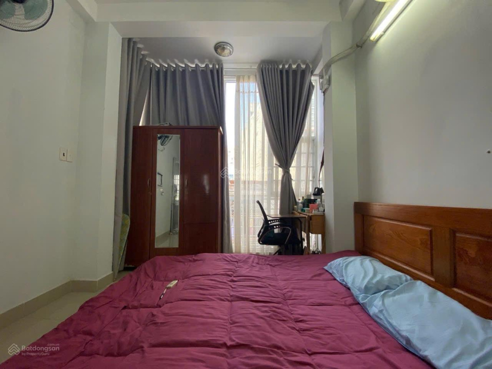 Cho thuê nhà nguyên căn XVNT, P25, ngay ngã tư Hàng Xanh, 2PN, 12triệu TL ít. LH: 0866 408