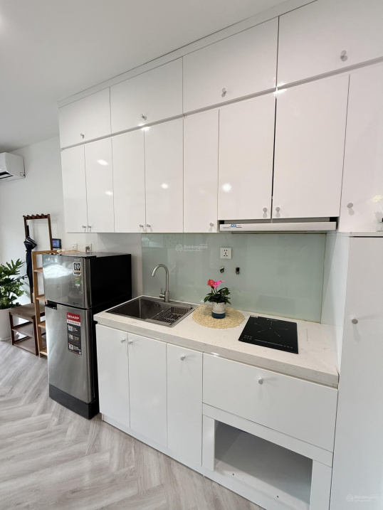 Chính chủ cần bán studio S109 view bể bơi full đồ đẹp giá 1,8 tỷ.