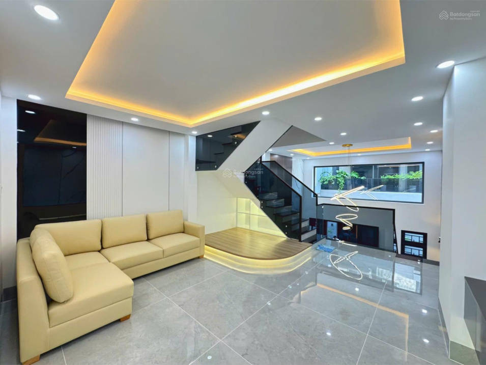 NGAY NGÃ TƯ BỐN XÃ - NHÀ FULL NỘI THẤT - KHU ĐỒNG BỘ AN NINH, DÂN TRÍ - 4,65M x 12M (NỞ HẬU 4,85M)