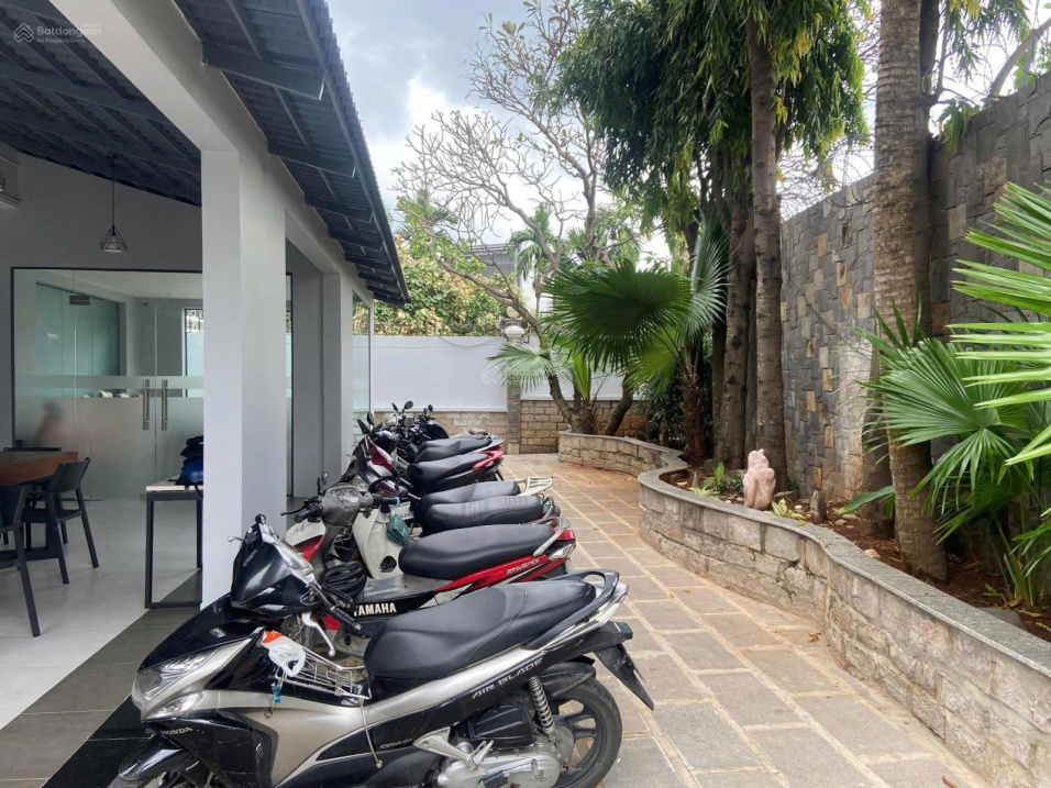 Bán tòa góc 2 mặt tiền Trương Văn Bang - Nguyễn Thanh Sơn, PTML, Q2 - DT: 10x22m H7 lầu giá 82 tỷ