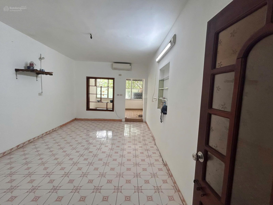 Cho thuê nhà tập thể E2 Phương Mai đối diện BV Lão Khoa ở ngay, giá tốt