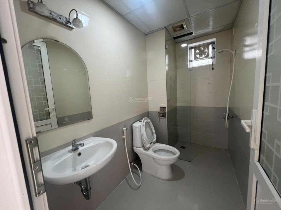 Bán CH Linh Tây Thủ Đức, mới đẹp, cách Phạm Văn Đồng chỉ 300m, 81m2 2PN 2WC, giá 3tỷ3