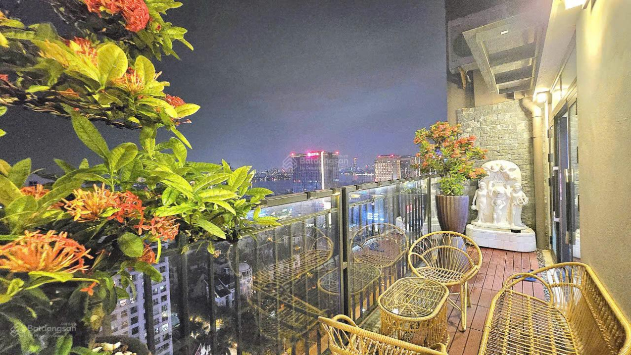 Gia đình chuyển xuống thấp tầng nên cần bán căn Duplex toà Udic ...