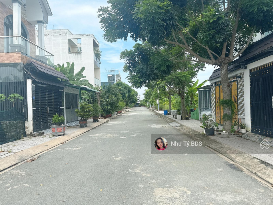 Sổ hồng riêng! 4x18m! Xây tự do! Đường nhựa 8m! KDC hiện hữu! Block M5 ...
